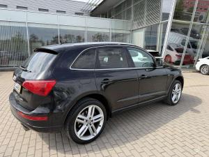Black Audi Q5 2011 in Siauliai, with an engine capacity of 2.97 L and mileage of 296 thousand km for 9200 €, photo 3 on AUTOMOTO.COM.LV