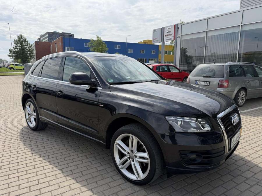 Black Audi Q5 2011 in Siauliai, with an engine capacity of 2.97 L and mileage of 296 thousand km for 9200 €, photo 4 on AUTOMOTO.COM.LV