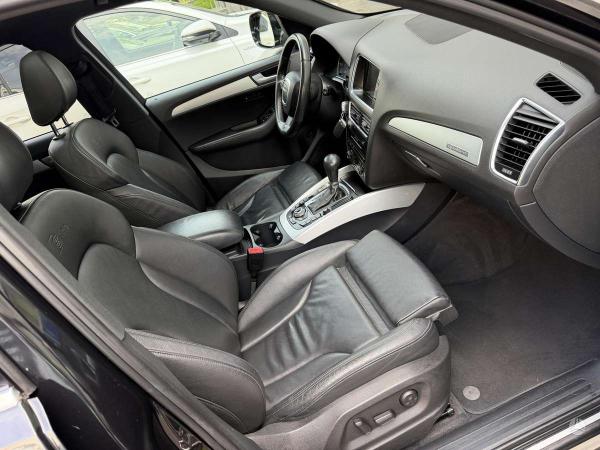 Melns Audi Q5 2011 Šauļi, ar dzinēja tilpumu 2.97 L un nobraukumu 296 tūkst. km par 9200 €, foto 9 vietnē AUTOMOTO.COM.LV