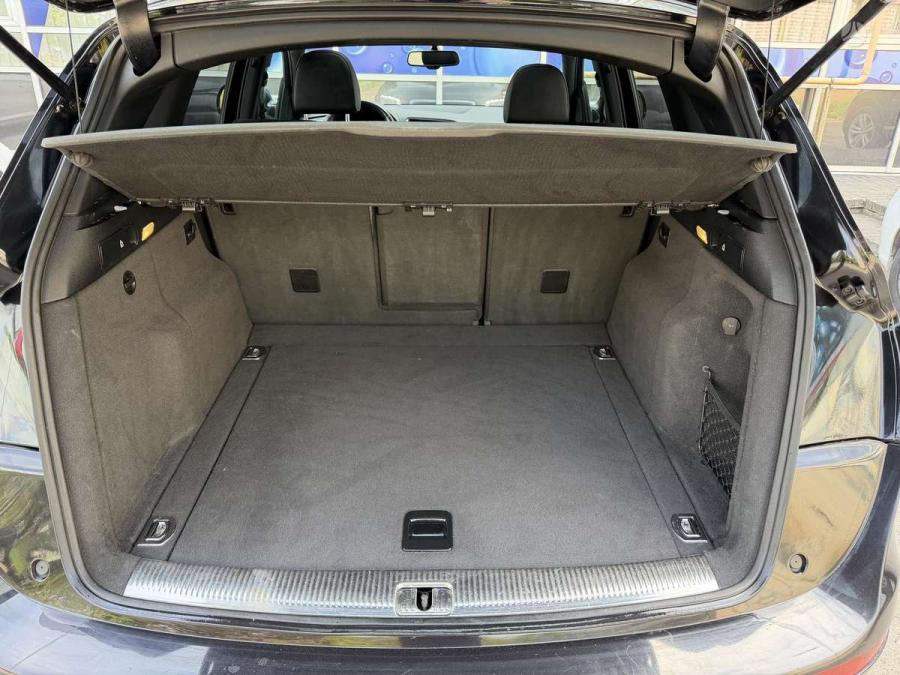 Black Audi Q5 2011 in Siauliai, with an engine capacity of 2.97 L and mileage of 296 thousand km for 9200 €, photo 19 on AUTOMOTO.COM.LV