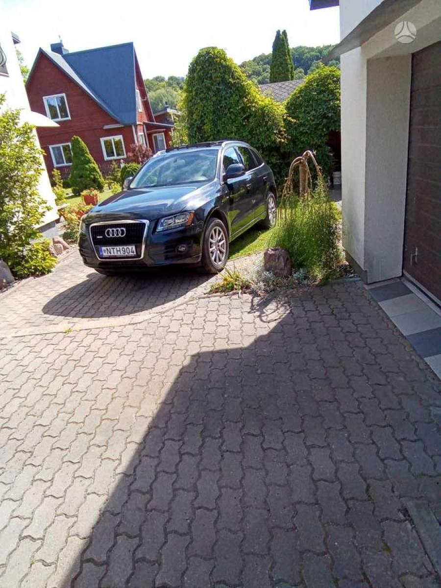 Melns Audi Q5 2011 Kauņa, ar dzinēja tilpumu 1.98 L un nobraukumu 297 tūkst. km par 7300 €, foto 1 vietnē AUTOMOTO.COM.LV