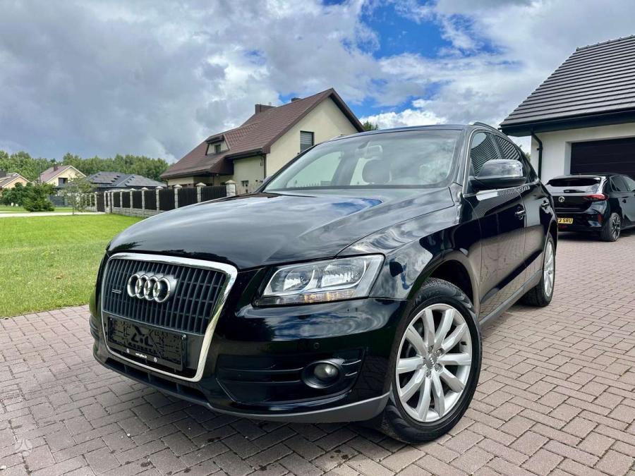 Black Audi Q5 2011 in Siauliai, with an engine capacity of 1.97 L and mileage of 220 thousand km for 8999 €, photo 1 on AUTOMOTO.COM.LV