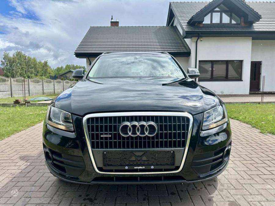 Black Audi Q5 2011 in Siauliai, with an engine capacity of 1.97 L and mileage of 220 thousand km for 8999 €, photo 6 on AUTOMOTO.COM.LV