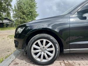 Black Audi Q5 2011 in Siauliai, with an engine capacity of 1.97 L and mileage of 220 thousand km for 8999 €, photo 7 on AUTOMOTO.COM.LV