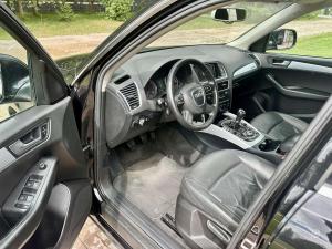 Black Audi Q5 2011 in Siauliai, with an engine capacity of 1.97 L and mileage of 220 thousand km for 8999 €, photo 18 on AUTOMOTO.COM.LV
