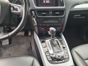 Black Audi Q5 2011 in Utena, with an engine capacity of 2.00 L and mileage of 231 thousand km for 9990 €, photo 12 on AUTOMOTO.COM.LV