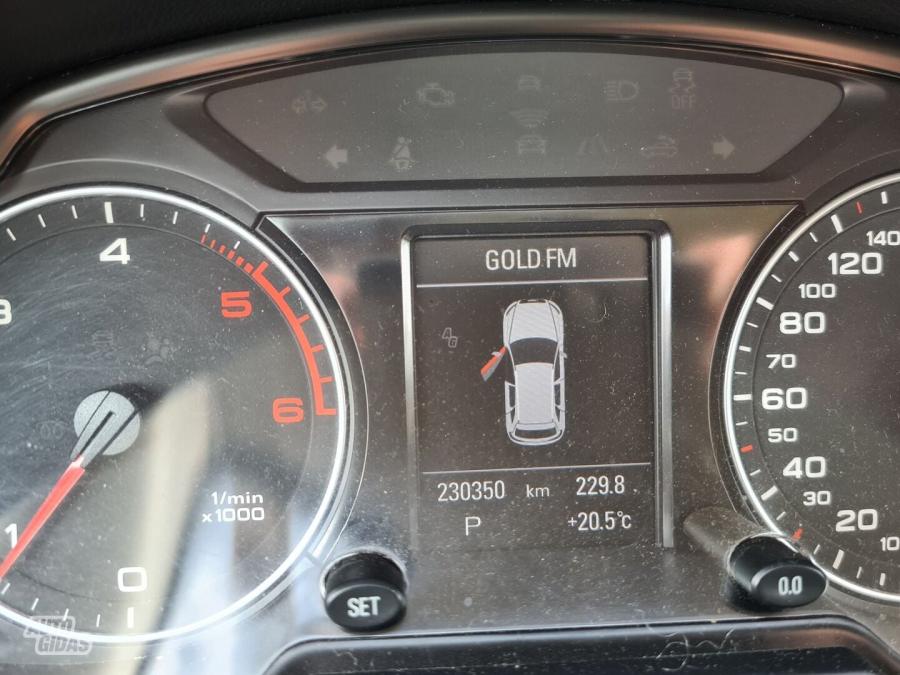 Black Audi Q5 2011 in Utena, with an engine capacity of 2.00 L and mileage of 231 thousand km for 9990 €, photo 17 on AUTOMOTO.COM.LV