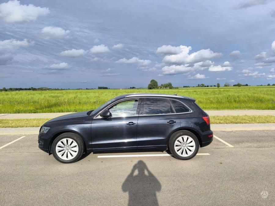 Melns Audi Q5 2011 Marijampole, ar dzinēja tilpumu 1.98 L un nobraukumu 211 tūkst. km par 7050 €, foto 5 vietnē AUTOMOTO.COM.LV