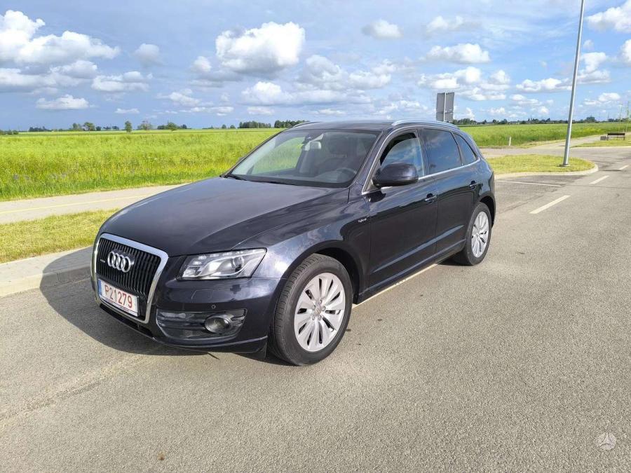 Melns Audi Q5 2011 Marijampole, ar dzinēja tilpumu 1.98 L un nobraukumu 211 tūkst. km par 7050 €, foto 10 vietnē AUTOMOTO.COM.LV