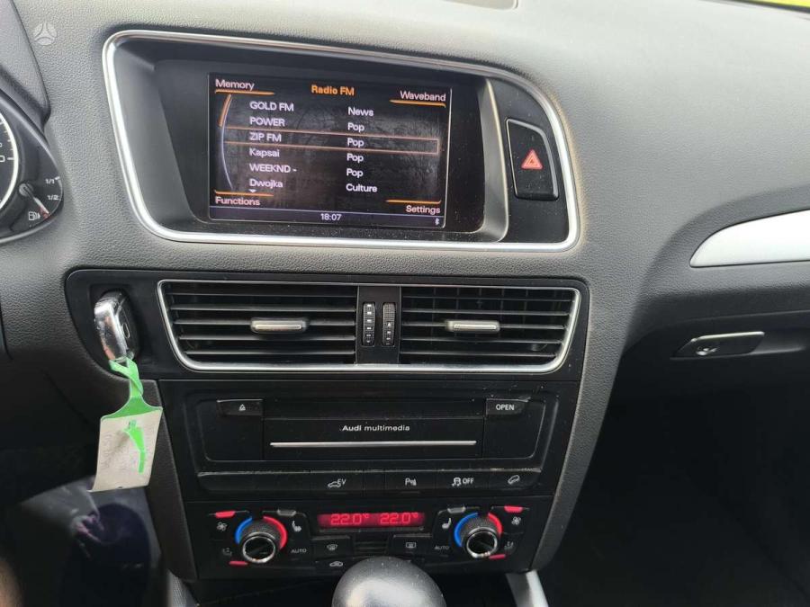 Melns Audi Q5 2011 Marijampole, ar dzinēja tilpumu 1.98 L un nobraukumu 211 tūkst. km par 7050 €, foto 18 vietnē AUTOMOTO.COM.LV