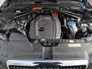 Melns Audi Q5 2011 Marijampole, ar dzinēja tilpumu 1.98 L un nobraukumu 211 tūkst. km par 7050 €, foto 20 vietnē AUTOMOTO.COM.LV