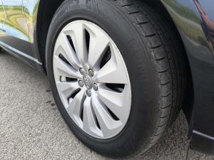 Melns Audi Q5 2011 Marijampole, ar dzinēja tilpumu 1.98 L un nobraukumu 211 tūkst. km par 7050 €, foto 21 vietnē AUTOMOTO.COM.LV