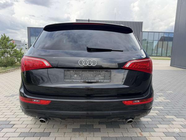 Black Audi Q5 2011 in Siauliai, with an engine capacity of 2.97 L and mileage of 297 thousand km for 9100 €, photo 6 on AUTOMOTO.COM.LV
