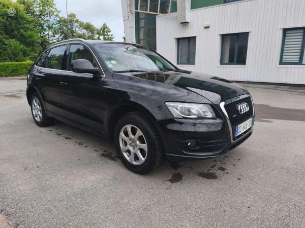 Black Audi Q5 2011 in Kelme, with an engine capacity of 2.97 L and mileage of 380 thousand km for 7900 €, photo 2 on AUTOMOTO.COM.LV
