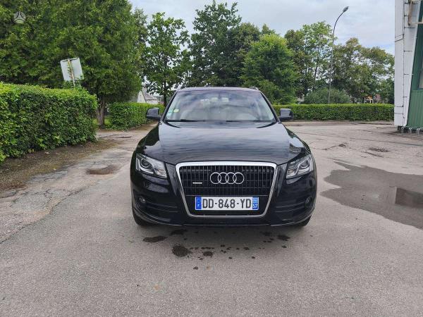 Black Audi Q5 2011 in Kelme, with an engine capacity of 2.97 L and mileage of 380 thousand km for 7900 €, photo 3 on AUTOMOTO.COM.LV