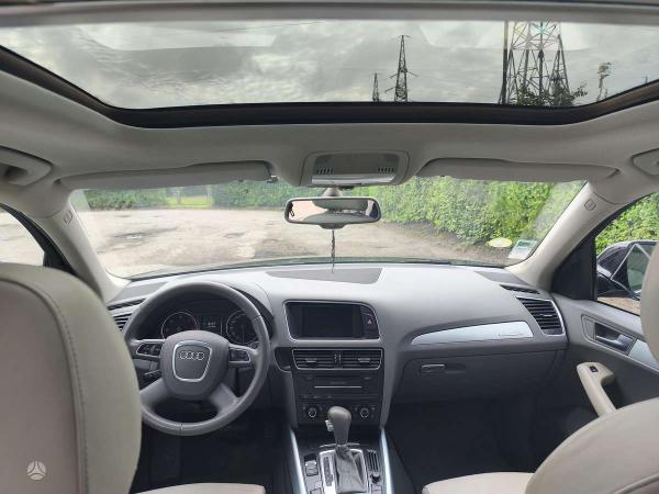 Black Audi Q5 2011 in Kelme, with an engine capacity of 2.97 L and mileage of 380 thousand km for 7900 €, photo 8 on AUTOMOTO.COM.LV