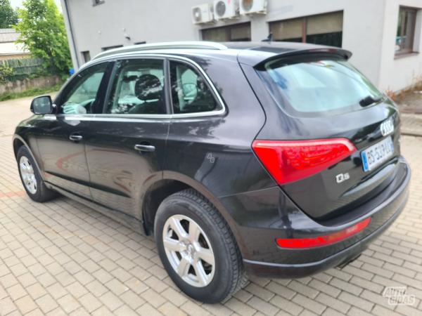 Black Audi Q5 2011 in Utena, with an engine capacity of 2.00 L and mileage of 231 thousand km for 9990 €, photo 6 on AUTOMOTO.COM.LV