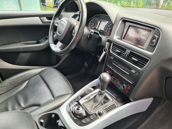Black Audi Q5 2011 in Utena, with an engine capacity of 2.00 L and mileage of 231 thousand km for 9990 €, photo 9 on AUTOMOTO.COM.LV