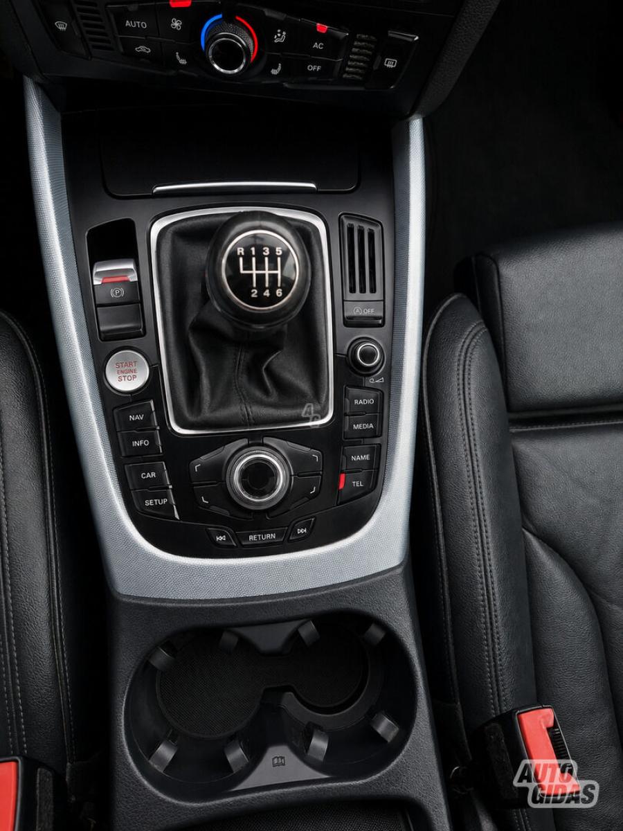 Black Audi Q5 2011 in Vilnius, with an engine capacity of 2.00 L and mileage of 252 thousand km for 9750 €, photo 17 on AUTOMOTO.COM.LV