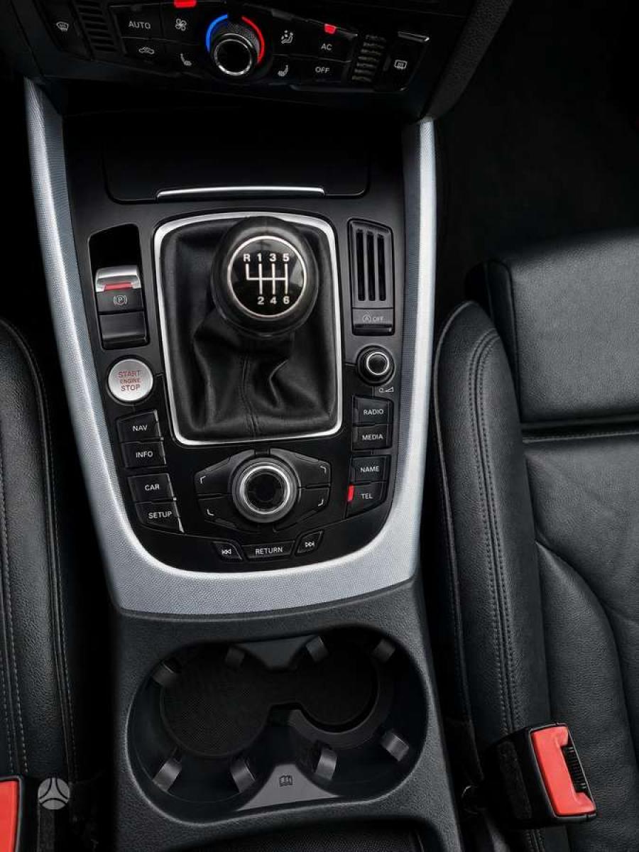 Black Audi Q5 2011 in Vilnius, with an engine capacity of 1.97 L and mileage of 252 thousand km for 9750 €, photo 16 on AUTOMOTO.COM.LV