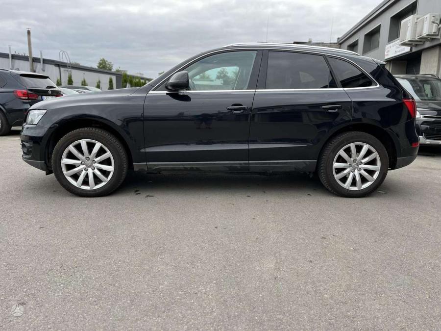 Black Audi Q5 2011 in Siauliai, with an engine capacity of 1.97 L and mileage of 233 thousand km for 8500 €, photo 9 on AUTOMOTO.COM.LV