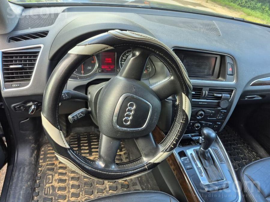 Black Audi Q5 2011 in Riga, with an engine capacity of 2.00 L and mileage of 259 thousand km for 6250 €, photo 6 on AUTOMOTO.COM.LV