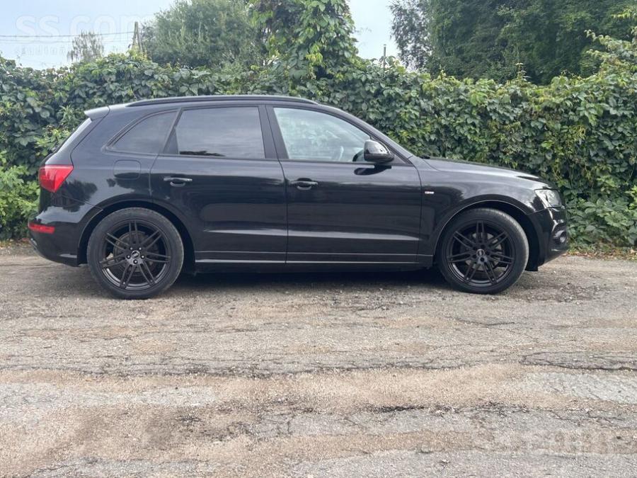 Black Audi Q5 2011 in Bauska, with an engine capacity of 2.00 L and mileage of 259 thousand km for 12000 €, photo 3 on AUTOMOTO.COM.LV