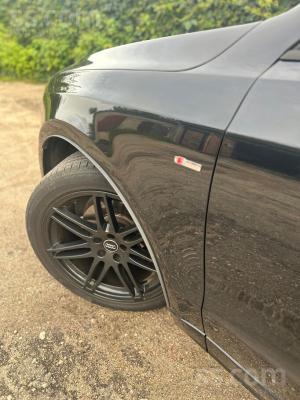 Black Audi Q5 2011 in Bauska, with an engine capacity of 2.00 L and mileage of 259 thousand km for 12000 €, photo 12 on AUTOMOTO.COM.LV