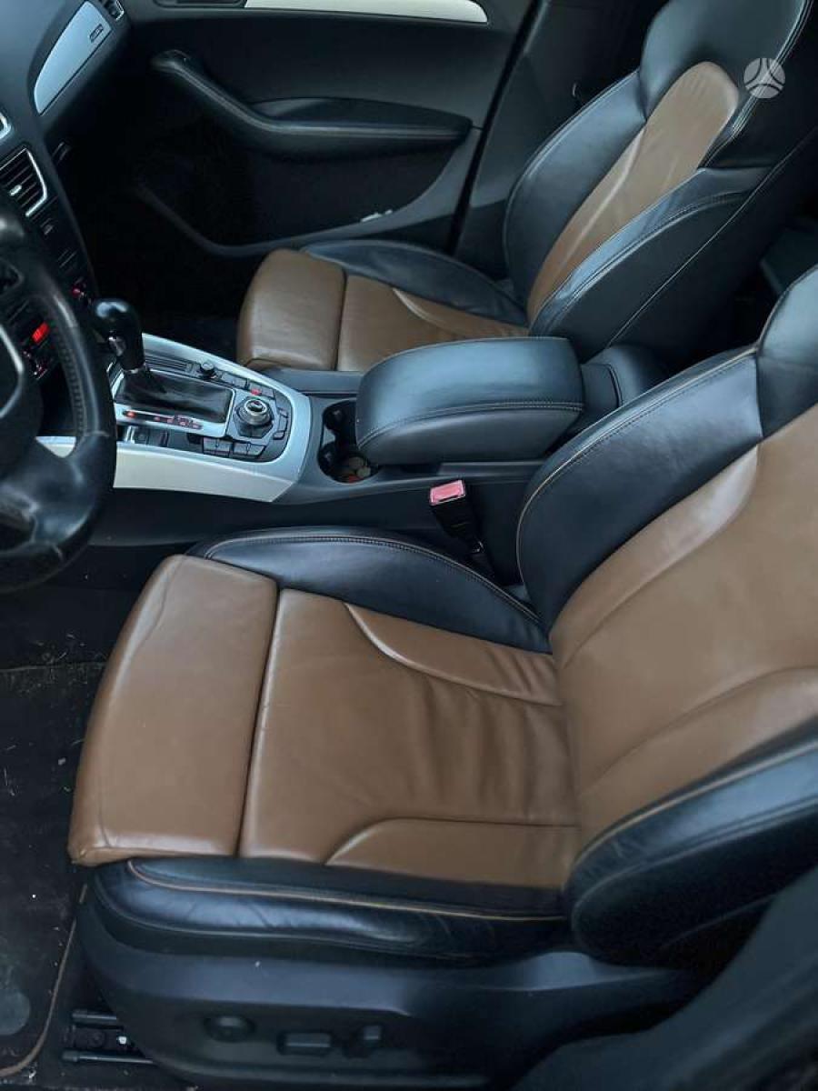 Melns Audi Q5 2011 Kaišiadorys, ar dzinēja tilpumu 1.97 L un nobraukumu 255 tūkst. km par 6900 €, foto 9 vietnē AUTOMOTO.COM.LV