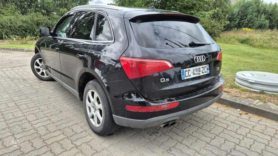 Black Audi Q5 2011 in Taurage, with an engine capacity of 1.97 L and mileage of 345 thousand km for 6300 €, photo 7 on AUTOMOTO.COM.LV