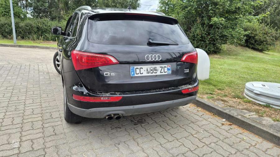 Black Audi Q5 2011 in Taurage, with an engine capacity of 1.97 L and mileage of 345 thousand km for 6300 €, photo 8 on AUTOMOTO.COM.LV