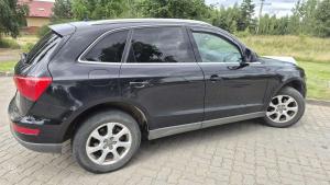 Black Audi Q5 2011 in Taurage, with an engine capacity of 1.97 L and mileage of 345 thousand km for 6300 €, photo 13 on AUTOMOTO.COM.LV