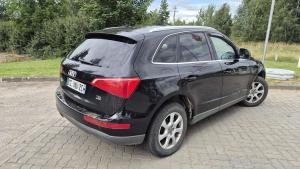 Black Audi Q5 2011 in Taurage, with an engine capacity of 1.97 L and mileage of 345 thousand km for 6300 €, photo 14 on AUTOMOTO.COM.LV