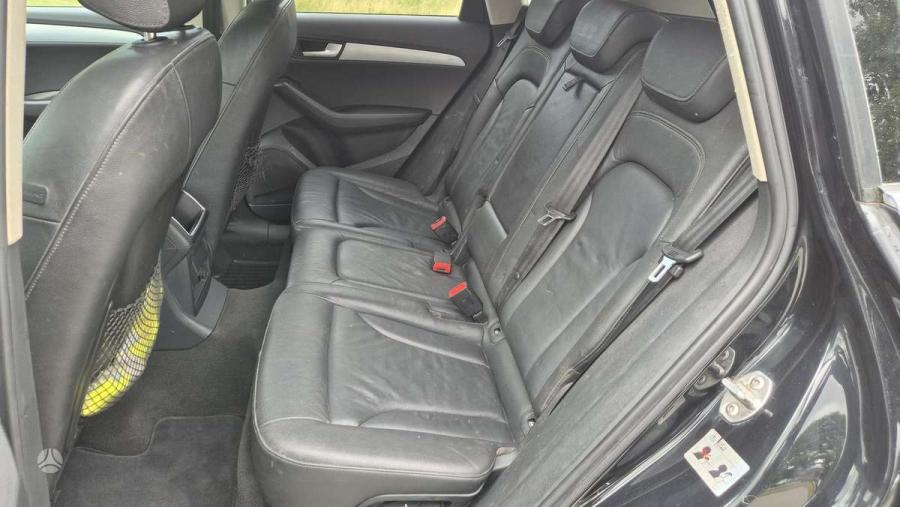 Black Audi Q5 2011 in Taurage, with an engine capacity of 1.97 L and mileage of 345 thousand km for 6300 €, photo 20 on AUTOMOTO.COM.LV