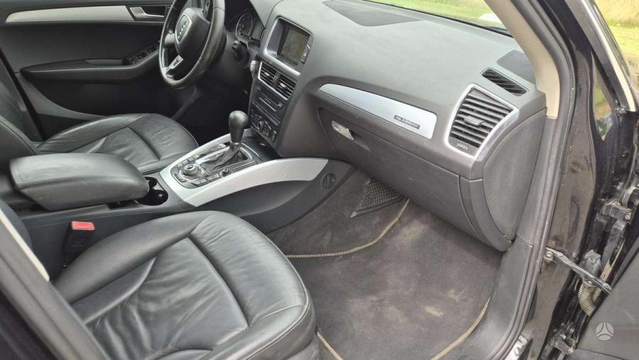 Black Audi Q5 2011 in Taurage, with an engine capacity of 1.97 L and mileage of 345 thousand km for 6300 €, photo 36 on AUTOMOTO.COM.LV
