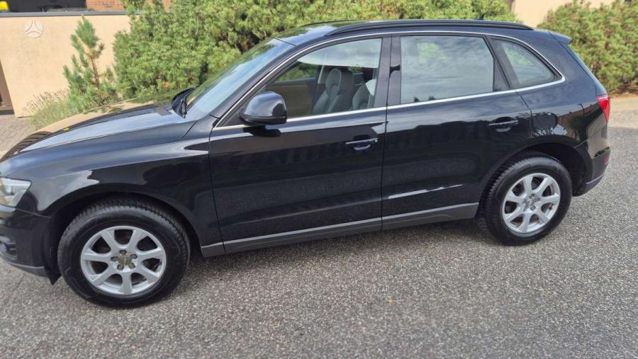 Melns Audi Q5 2011 Viļņa, ar dzinēja tilpumu 1.97 L un nobraukumu 324 tūkst. km par 8600 €, foto 5 vietnē AUTOMOTO.COM.LV