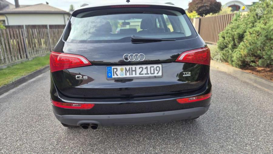 Melns Audi Q5 2011 Viļņa, ar dzinēja tilpumu 1.97 L un nobraukumu 324 tūkst. km par 8600 €, foto 7 vietnē AUTOMOTO.COM.LV