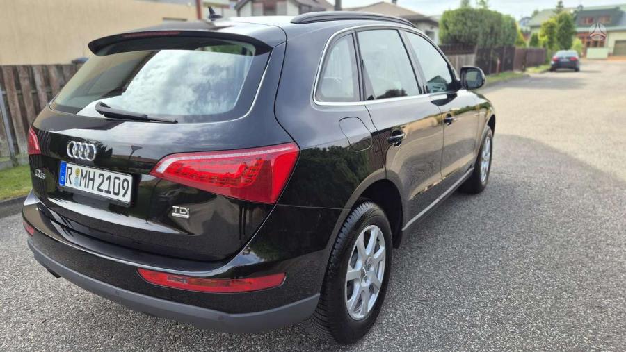 Melns Audi Q5 2011 Viļņa, ar dzinēja tilpumu 1.97 L un nobraukumu 324 tūkst. km par 8600 €, foto 8 vietnē AUTOMOTO.COM.LV