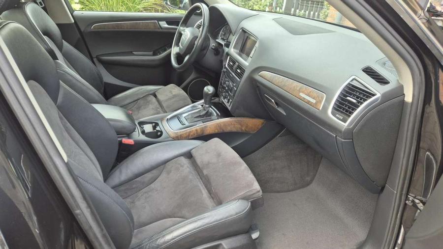 Melns Audi Q5 2011 Viļņa, ar dzinēja tilpumu 1.97 L un nobraukumu 324 tūkst. km par 8600 €, foto 10 vietnē AUTOMOTO.COM.LV