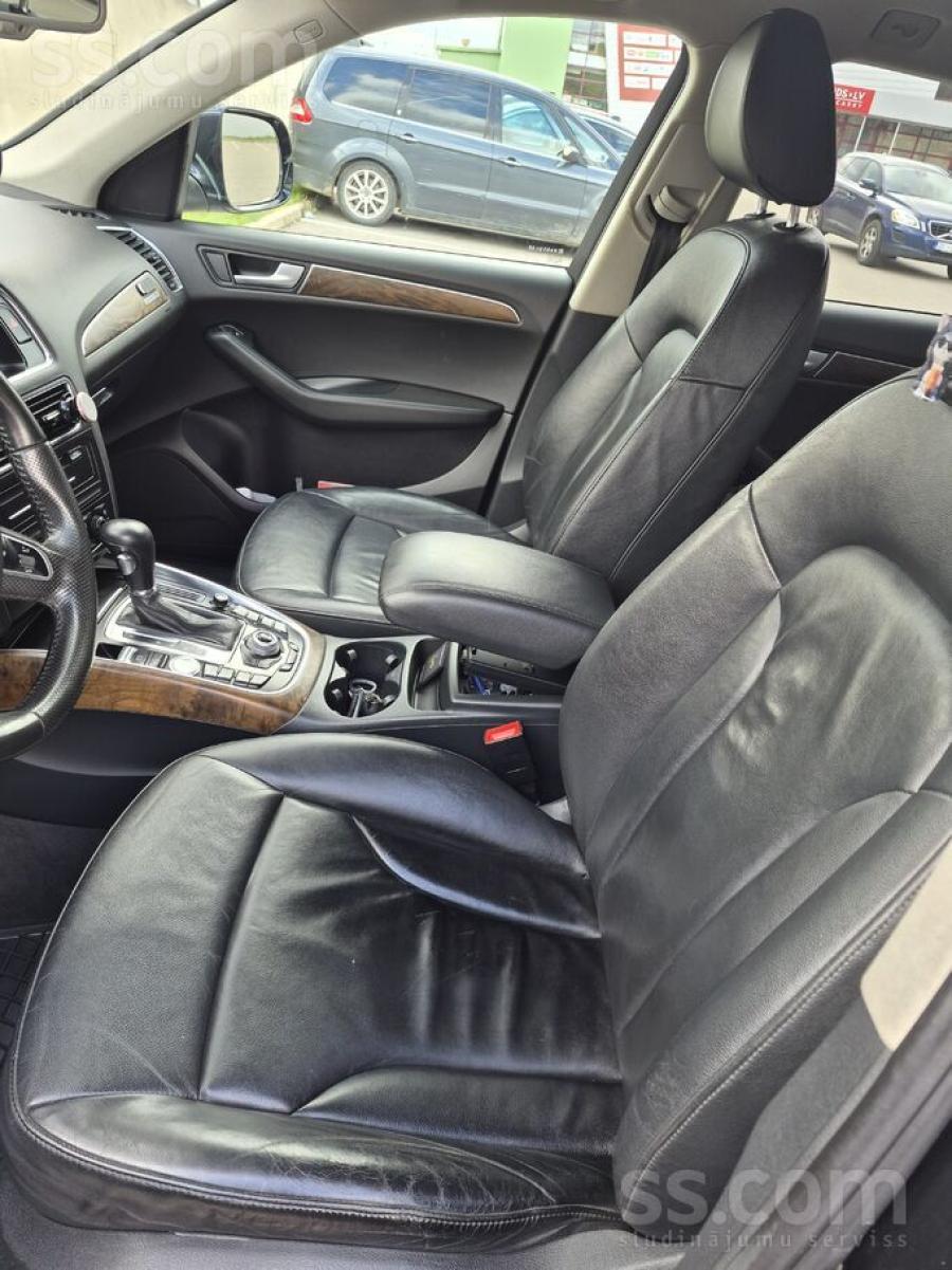 Black Audi Q5 2011 in Daugavpils, with an engine capacity of 3.00 L and mileage of 303 thousand km for 11000 €, photo 4 on AUTOMOTO.COM.LV