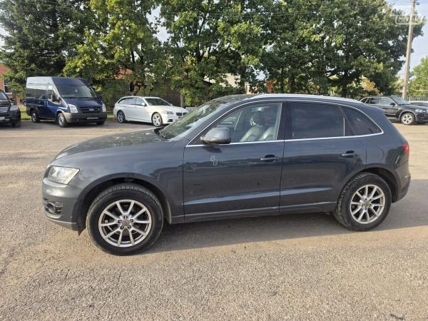 Black Audi Q5 2011 in Vilnius, with an engine capacity of 2.00 L and mileage of 327 thousand km for 8200 €, photo 7 on AUTOMOTO.COM.LV