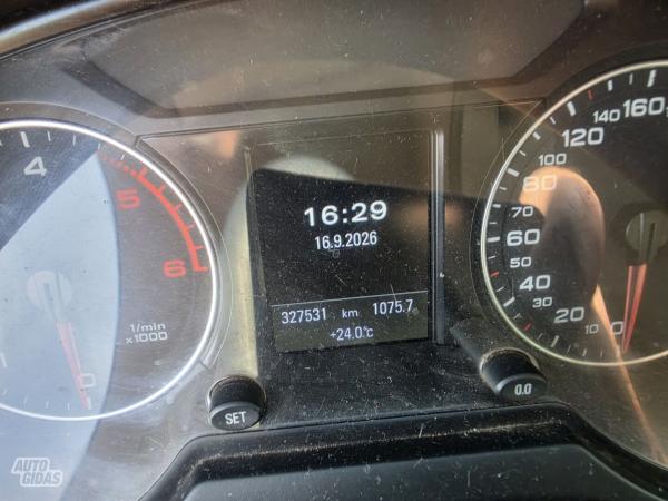 Black Audi Q5 2011 in Vilnius, with an engine capacity of 2.00 L and mileage of 327 thousand km for 8200 €, photo 11 on AUTOMOTO.COM.LV