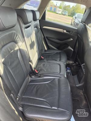 Melns Audi Q5 2011 Viļņa, ar dzinēja tilpumu 2.00 L un nobraukumu 327 tūkst. km par 8200 €, foto 12 vietnē AUTOMOTO.COM.LV