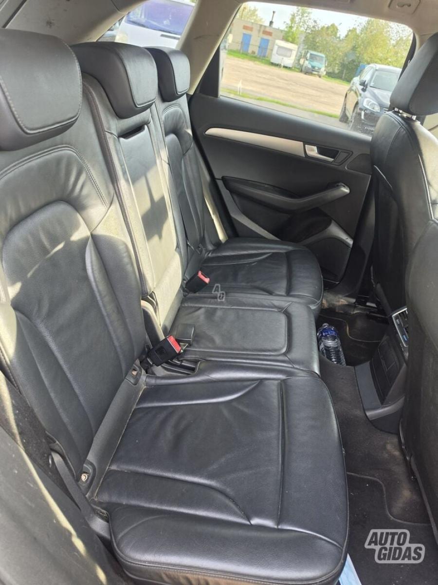 Melns Audi Q5 2011 Viļņa, ar dzinēja tilpumu 2.00 L un nobraukumu 327 tūkst. km par 8200 €, foto 12 vietnē AUTOMOTO.COM.LV