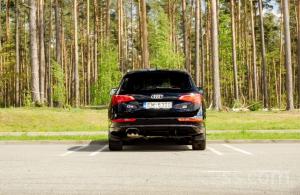 Black Audi Q5 2011 in Riga, with an engine capacity of 2.00 L and mileage of 383 thousand km for 6990 €, photo 7 on AUTOMOTO.COM.LV
