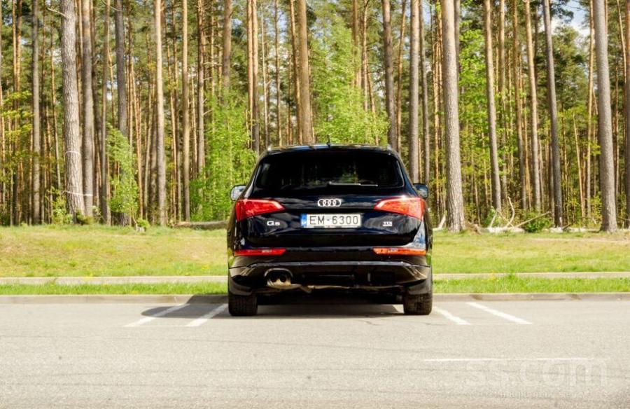 Black Audi Q5 2011 in Riga, with an engine capacity of 2.00 L and mileage of 383 thousand km for 6990 €, photo 7 on AUTOMOTO.COM.LV