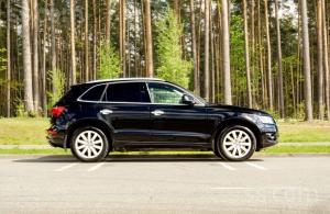 Black Audi Q5 2011 in Riga, with an engine capacity of 2.00 L and mileage of 383 thousand km for 6990 €, photo 9 on AUTOMOTO.COM.LV