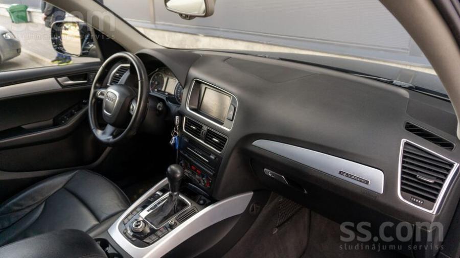 Black Audi Q5 2011 in Riga, with an engine capacity of 2.00 L and mileage of 383 thousand km for 6990 €, photo 11 on AUTOMOTO.COM.LV