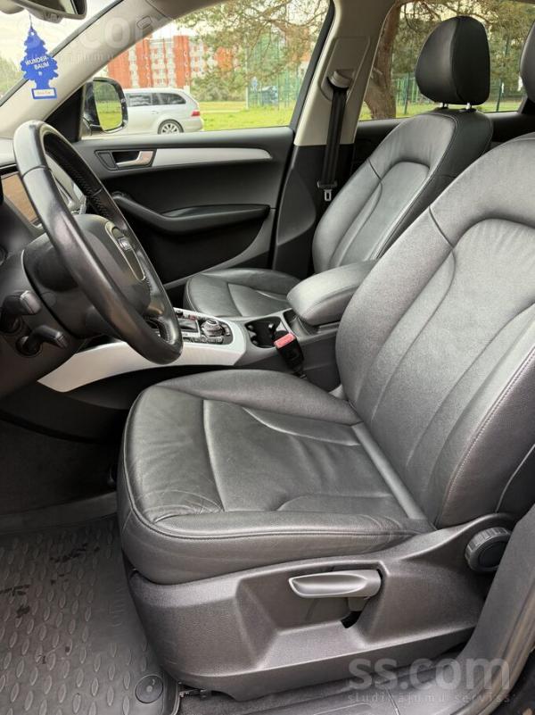 Melns Audi Q5 2011 Daugavpils, ar dzinēja tilpumu 3.00 L un nobraukumu 219 tūkst. km par 10300 €, foto 11 vietnē AUTOMOTO.COM.LV
