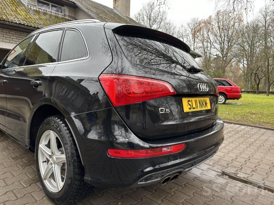 Black Audi Q5 2011 in Valmiera, with an engine capacity of 2.00 L and mileage of 415 thousand km for 2800 €, photo 5 on AUTOMOTO.COM.LV